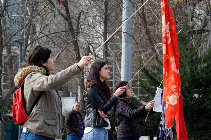 İran'daki tek kişilik eylemleri başlatan Vida Movahed | Gaia Dergi